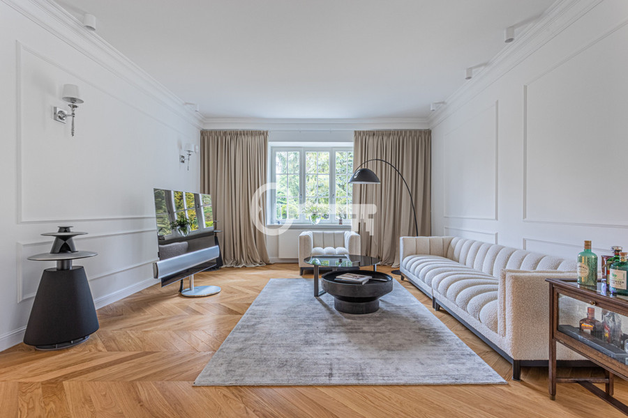 PRZEDWOJENNA WILLA PO GEN. REMONCIE / DUŻY OGRÓD | Gratka.pl