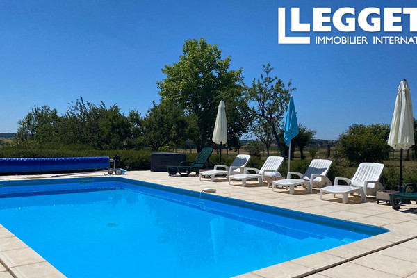 Dom na sprzedaż, 240 m², 11 pokoi | Gratka.pl