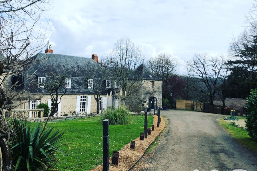 Dom na sprzedaż, 1 000 m², 30 pokoi | Gratka.pl