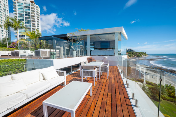 Dom na sprzedaż, 299 m², 4 pokoje | Gratka.pl