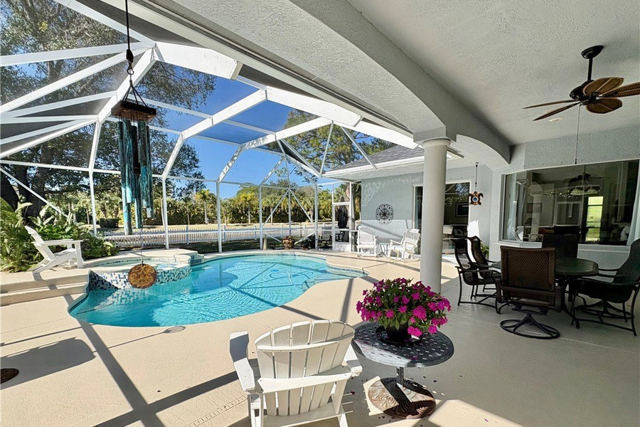 Dom na sprzedaż, 221 m², 10 pokoi | Gratka.pl