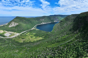 Działka lub grunt na sprzedaż, 703 762 m² | Gratka.pl